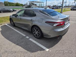 Pelēks Toyota Camry 2022 Tallina, ar dzinēja tilpumu 2.50 L un nobraukumu 33 tūkst. km par 33500 €, foto 11 vietnē AUTOMOTO.COM.LV