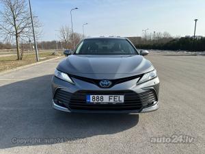 Pelēks Toyota Camry 2023 Tallina, ar dzinēja tilpumu 2.50 L un nobraukumu 55 tūkst. km par 31500 €, foto 3 vietnē AUTOMOTO.COM.LV