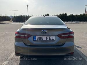 Pelēks Toyota Camry 2023 Tallina, ar dzinēja tilpumu 2.50 L un nobraukumu 55 tūkst. km par 31500 €, foto 4 vietnē AUTOMOTO.COM.LV