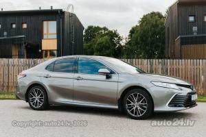 Grey Toyota Camry 2023 in Tallinn, with an engine capacity of 2.50 L and mileage of 43 thousand km for 34900 €, photo 5 on AUTOMOTO.COM.LV