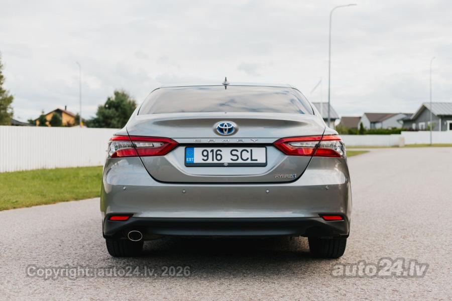 Grey Toyota Camry 2023 in Tallinn, with an engine capacity of 2.50 L and mileage of 43 thousand km for 34900 €, photo 17 on AUTOMOTO.COM.LV