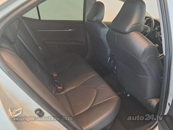 Toyota Camry 2023 Narva vietnē Pelēks Toyota Camry 2023 Narva, ar dzinēja tilpumu 2.49 L un nobraukumu 55 tūkst. km par 32490 €, foto 9 vietnē AUTOMOTO.COM.LV