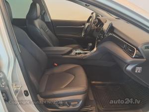 Pelēks Toyota Camry 2023 Narva, ar dzinēja tilpumu 2.49 L un nobraukumu 55 tūkst. km par 32490 €, foto 11 vietnē AUTOMOTO.COM.LV