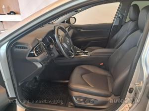 Pelēks Toyota Camry 2023 Narva, ar dzinēja tilpumu 2.49 L un nobraukumu 55 tūkst. km par 32490 €, foto 12 vietnē AUTOMOTO.COM.LV