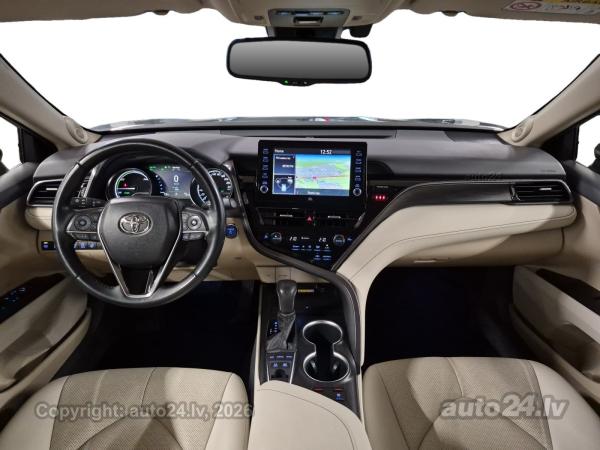 Grey Toyota Camry 2023 in Tallinn, with an engine capacity of 2.50 L and mileage of 62 thousand km for 32490 €, photo 9 on AUTOMOTO.COM.LV