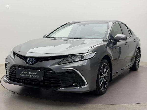 Grey Toyota Camry 2024 in Panevezys, with an engine capacity of 2.49 L and mileage of 60 thousand km for 29990 €, photo 1 on AUTOMOTO.COM.LV