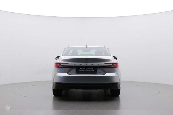 Toyota Camry 2025 Viļņa vietnē Pelēks Toyota Camry 2025 Viļņa, ar dzinēja tilpumu 2.49 L un nobraukumu 18 tūkst. km par 37900 €, foto 6 vietnē AUTOMOTO.COM.LV