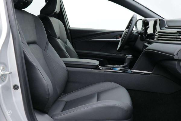 Toyota Camry 2025 Viļņa vietnē Pelēks Toyota Camry 2025 Viļņa, ar dzinēja tilpumu 2.49 L un nobraukumu 18 tūkst. km par 37900 €, foto 10 vietnē AUTOMOTO.COM.LV