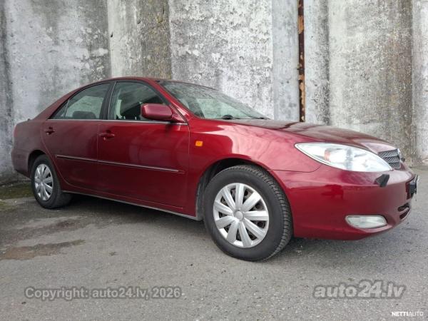 Sarkans Toyota Camry 2004 Tallina, ar dzinēja tilpumu 2.36 L un nobraukumu 345 tūkst. km par 6000 €, foto 10 vietnē AUTOMOTO.COM.LV