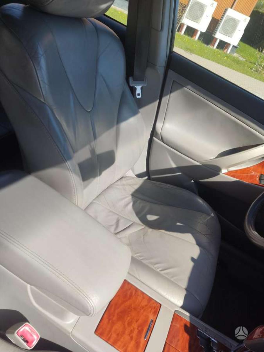 Sarkans Toyota Camry 2010 Švenčionys, ar dzinēja tilpumu 3.50 L un nobraukumu 225 tūkst. km par 5750 €, foto 8 vietnē AUTOMOTO.COM.LV