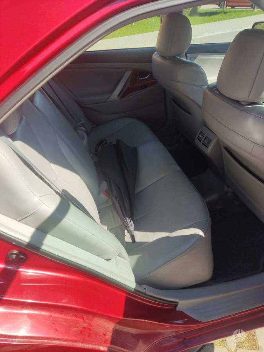 Sarkans Toyota Camry 2010 Švenčionys, ar dzinēja tilpumu 3.50 L un nobraukumu 225 tūkst. km par 5750 €, foto 12 vietnē AUTOMOTO.COM.LV