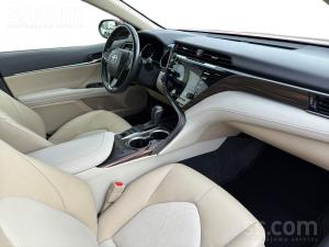 Sarkans Toyota Camry 2020 Rīga, ar dzinēja tilpumu 2.50 L un nobraukumu 170 tūkst. km par 22590 €, foto 7 vietnē AUTOMOTO.COM.LV