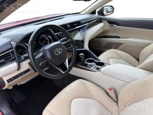 Sarkans Toyota Camry 2020 Rīga, ar dzinēja tilpumu 2.50 L un nobraukumu 170 tūkst. km par 22590 €, foto 12 vietnē AUTOMOTO.COM.LV
