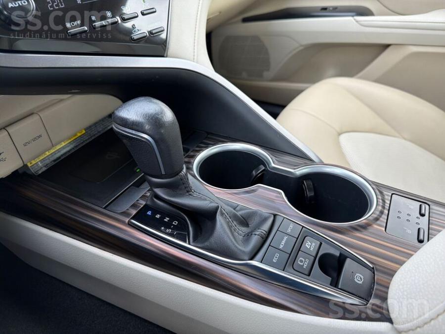 Sarkans Toyota Camry 2020 Rīga, ar dzinēja tilpumu 2.50 L un nobraukumu 170 tūkst. km par 22590 €, foto 21 vietnē AUTOMOTO.COM.LV