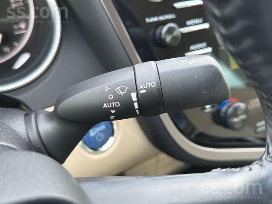 Sarkans Toyota Camry 2020 Rīga, ar dzinēja tilpumu 2.50 L un nobraukumu 170 tūkst. km par 22590 €, foto 25 vietnē AUTOMOTO.COM.LV