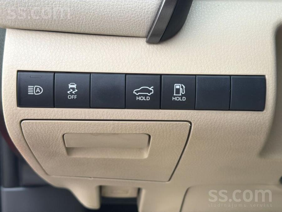 Sarkans Toyota Camry 2020 Rīga, ar dzinēja tilpumu 2.50 L un nobraukumu 170 tūkst. km par 22590 €, foto 27 vietnē AUTOMOTO.COM.LV