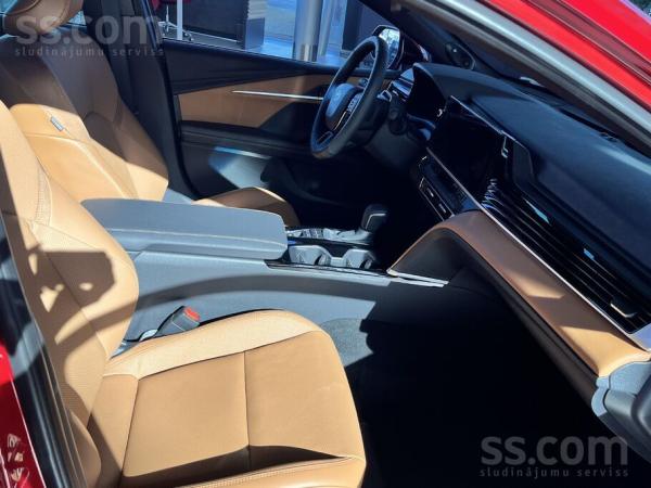 Sarkans Toyota Camry 2026 Rīga, ar dzinēja tilpumu 2.50 L un nobraukumu 10 tūkst. km par 47990 €, foto 5 vietnē AUTOMOTO.COM.LV