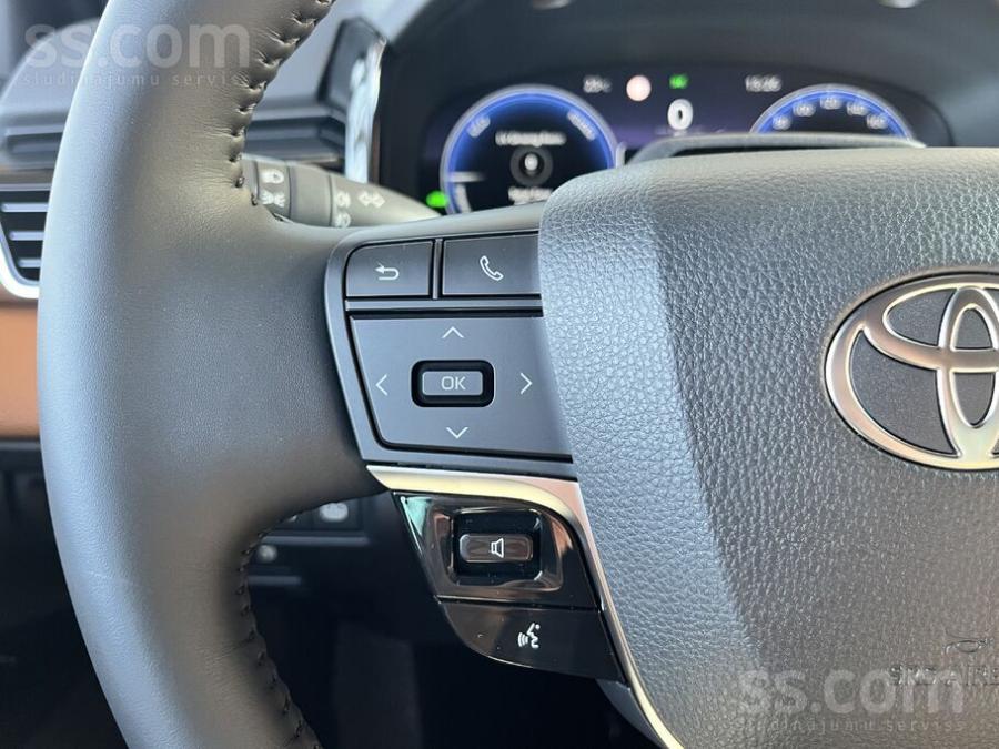 Sarkans Toyota Camry 2026 Rīga, ar dzinēja tilpumu 2.50 L un nobraukumu 10 tūkst. km par 47990 €, foto 15 vietnē AUTOMOTO.COM.LV