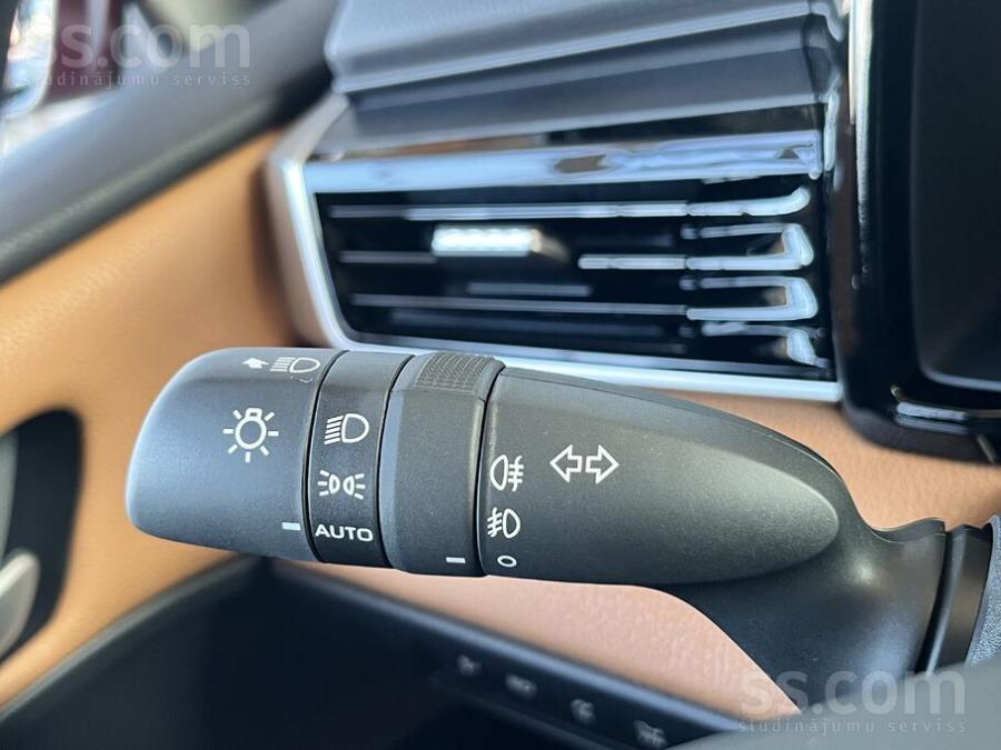 Sarkans Toyota Camry 2026 Rīga, ar dzinēja tilpumu 2.50 L un nobraukumu 10 tūkst. km par 47990 €, foto 17 vietnē AUTOMOTO.COM.LV