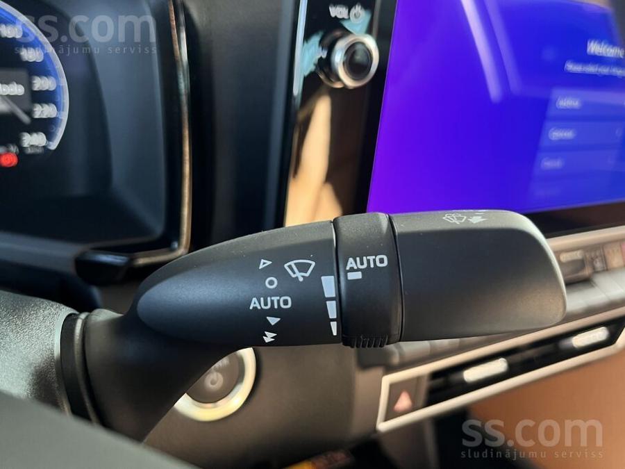 Sarkans Toyota Camry 2026 Rīga, ar dzinēja tilpumu 2.50 L un nobraukumu 10 tūkst. km par 47990 €, foto 18 vietnē AUTOMOTO.COM.LV