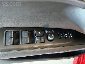 Sarkans Toyota Camry 2026 Rīga, ar dzinēja tilpumu 2.50 L un nobraukumu 10 tūkst. km par 47990 €, foto 21 vietnē AUTOMOTO.COM.LV
