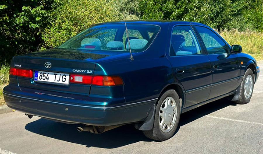 Toyota Camry 1998 Tallina, ar dzinēja tilpumu 2.20 L un nobraukumu 344 tūkst. km par 3700 €, foto 4 vietnē AUTOMOTO.COM.LV