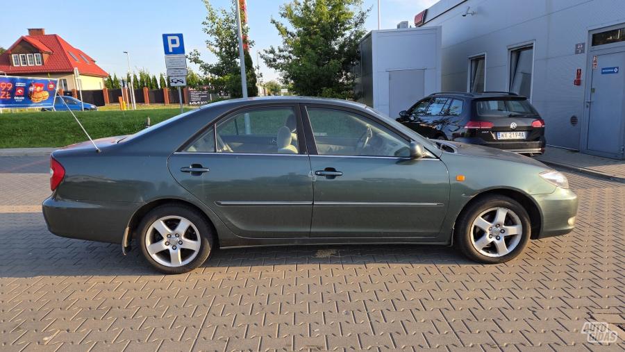Toyota Camry 2002 in Marijampole, with an engine capacity of 2.40 L and mileage of 365 thousand km for 1950 €, photo 6 on AUTOMOTO.COM.LV