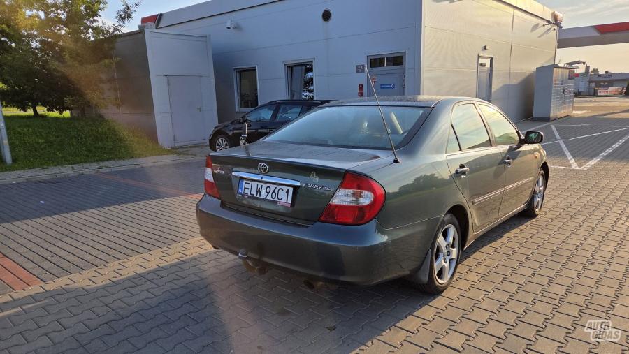 Toyota Camry 2002 in Marijampole, with an engine capacity of 2.40 L and mileage of 365 thousand km for 1950 €, photo 7 on AUTOMOTO.COM.LV