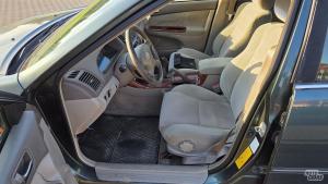 Toyota Camry 2002 in Marijampole, with an engine capacity of 2.40 L and mileage of 365 thousand km for 1950 €, photo 15 on AUTOMOTO.COM.LV