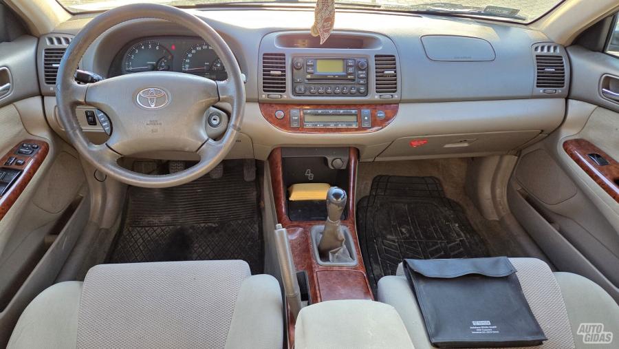 Toyota Camry 2002 in Marijampole, with an engine capacity of 2.40 L and mileage of 365 thousand km for 1950 €, photo 17 on AUTOMOTO.COM.LV
