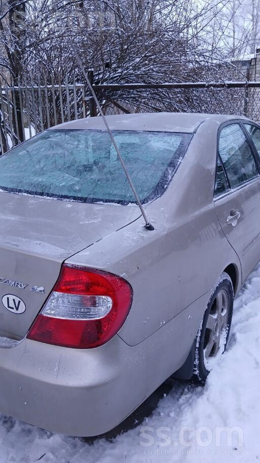 Toyota Camry 2004 Rīga, ar dzinēja tilpumu 2.40 L un nobraukumu 174 tūkst. km par 4000 €, foto 13 vietnē AUTOMOTO.COM.LV