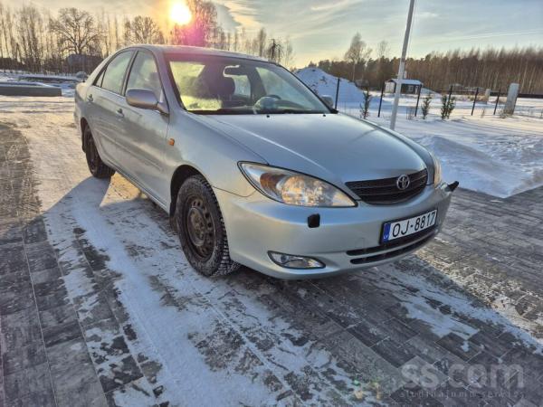Toyota Camry 2004 in Valmiera, with an engine capacity of 2.40 L and mileage of 181 thousand km for 2500 €, photo 1 on AUTOMOTO.COM.LV