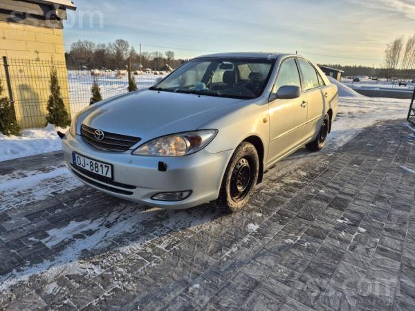 Toyota Camry 2004 in Valmiera, with an engine capacity of 2.40 L and mileage of 181 thousand km for 2500 €, photo 5 on AUTOMOTO.COM.LV