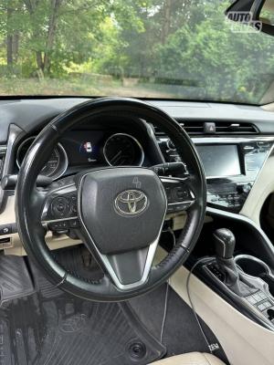 Toyota Camry 2018 in Vilnius, with an engine capacity of 2.50 L and mileage of 221 thousand km for 11200 €, photo 11 on AUTOMOTO.COM.LV