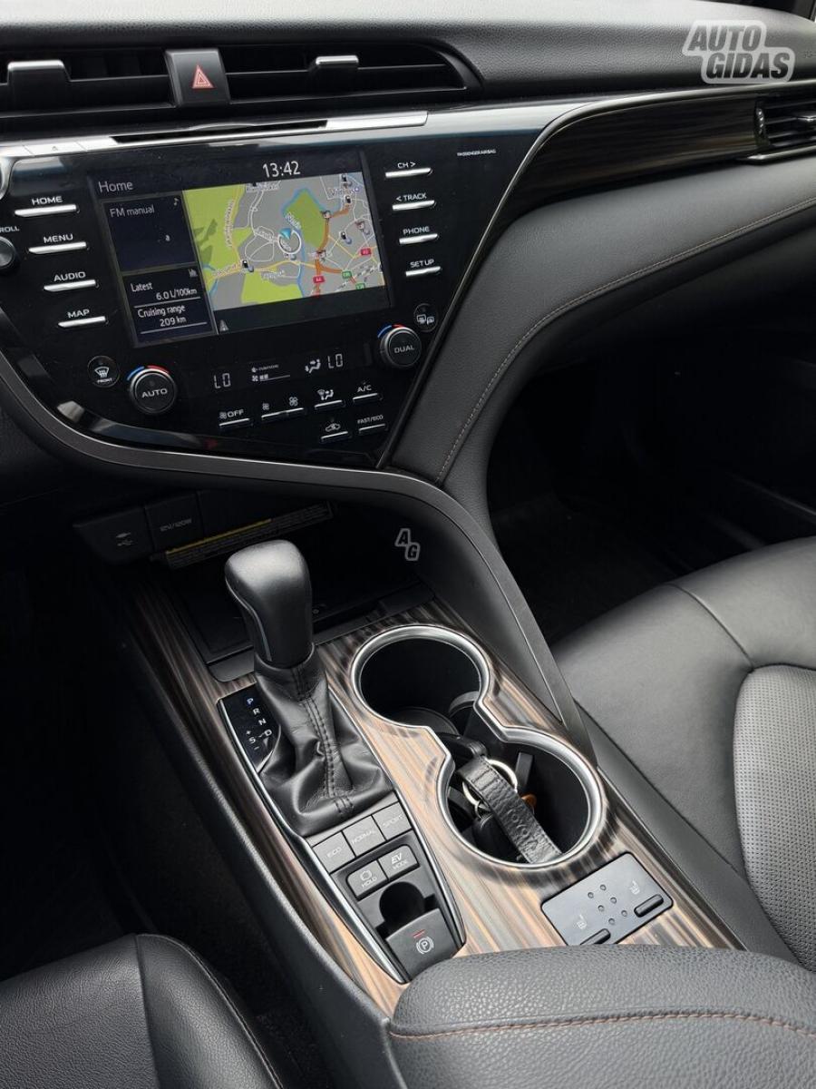Toyota Camry 2019 Viļņa, ar dzinēja tilpumu 2.50 L un nobraukumu 234 tūkst. km par 18500 €, foto 16 vietnē AUTOMOTO.COM.LV