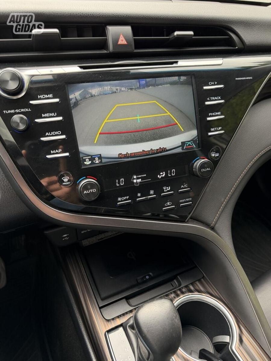 Toyota Camry 2019 Viļņa, ar dzinēja tilpumu 2.50 L un nobraukumu 234 tūkst. km par 18500 €, foto 17 vietnē AUTOMOTO.COM.LV