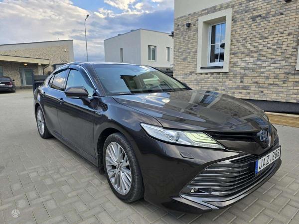 Toyota Camry 2019 Viļņa, ar dzinēja tilpumu 2.49 L un nobraukumu 115 tūkst. km par 21000 €, foto 2 vietnē AUTOMOTO.COM.LV