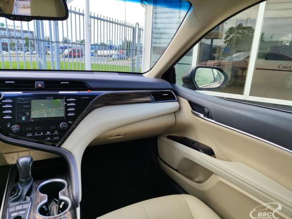 Toyota Camry 2019 Klaipėda, ar dzinēja tilpumu 2.49 L un nobraukumu 177 tūkst. km par 16100 €, foto 5 vietnē AUTOMOTO.COM.LV