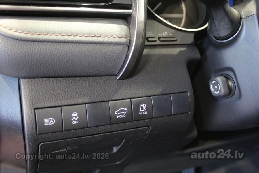 Toyota Camry 2020 Tallina, ar dzinēja tilpumu 2.50 L un nobraukumu 165 tūkst. km par 19990 €, foto 17 vietnē AUTOMOTO.COM.LV