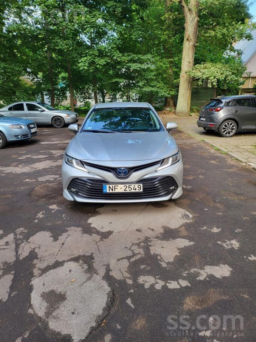 Toyota Camry 2020 in Riga, with an engine capacity of 2.50 L and mileage of 94 thousand km for 18500 €, photo 3 on AUTOMOTO.COM.LV