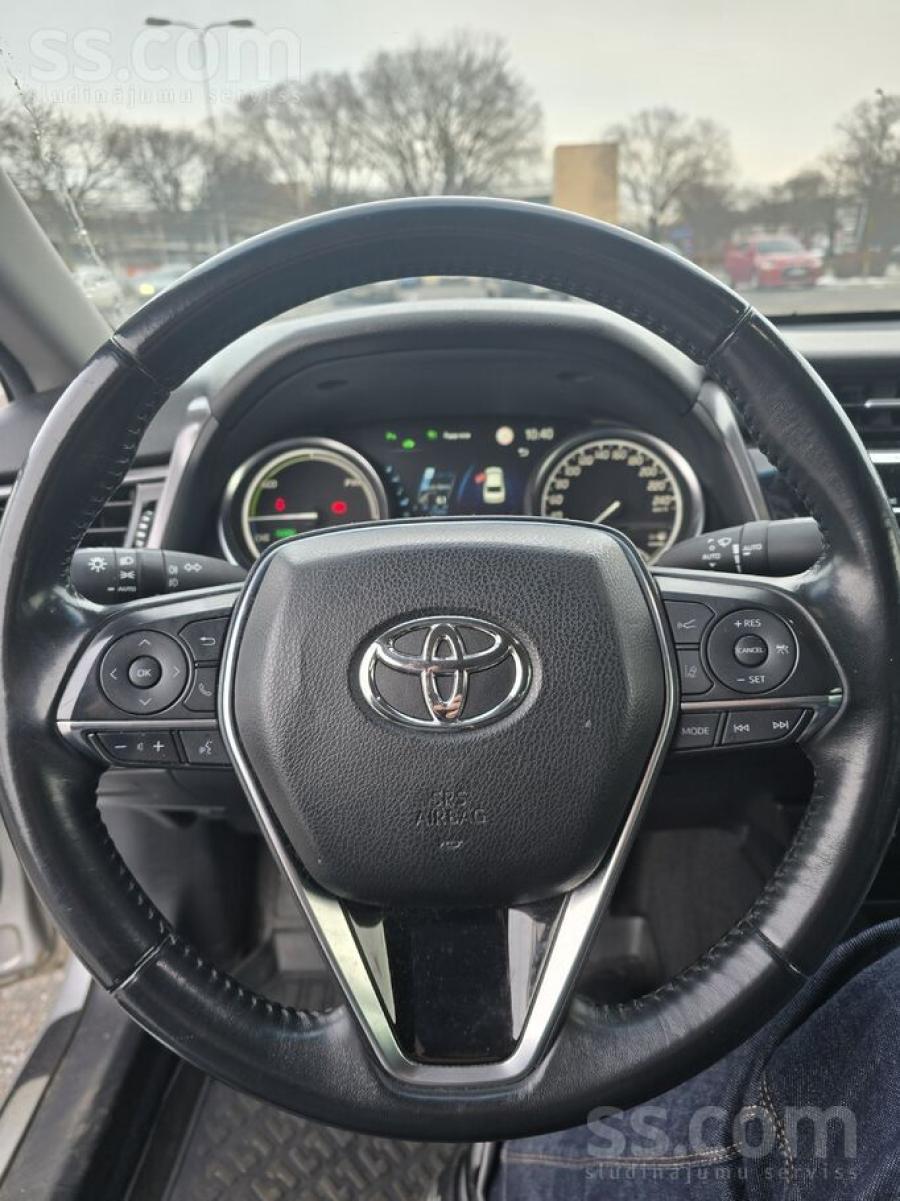 Toyota Camry 2020 in Riga, with an engine capacity of 2.50 L and mileage of 94 thousand km for 18500 €, photo 7 on AUTOMOTO.COM.LV