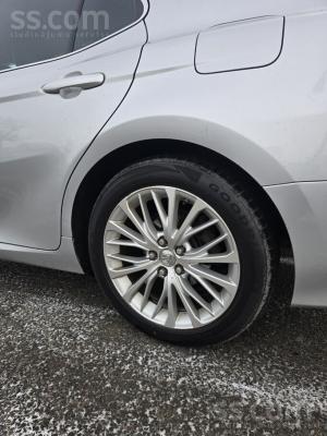 Toyota Camry 2020 in Riga, with an engine capacity of 2.50 L and mileage of 94 thousand km for 18500 €, photo 13 on AUTOMOTO.COM.LV