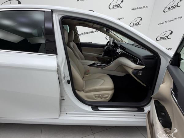 Тойота Камри 2020 в Вильнюс на AUTOMOTO.COM.LV Тойота Камри 2020 в Вильнюс, объемом двигателя 2.49 л и пробегом 111 тыс. км за 22900 €, фото 5 на AUTOMOTO.COM.LV