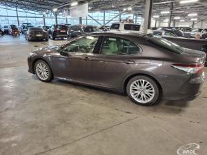 Toyota Camry 2021 in Vilnius, with an engine capacity of 2.49 L and mileage of 45 thousand km for 27900 €, photo 4 on AUTOMOTO.COM.LV