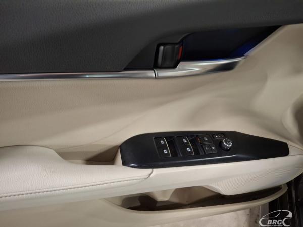 Toyota Camry 2021 Viļņa, ar dzinēja tilpumu 2.49 L un nobraukumu 45 tūkst. km par 27900 €, foto 5 vietnē AUTOMOTO.COM.LV