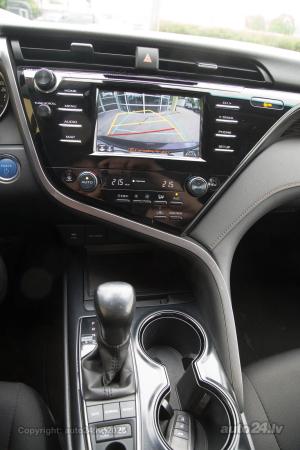 Toyota Camry 2021 Tallina, ar dzinēja tilpumu 2.50 L un nobraukumu 113 tūkst. km par 20990 €, foto 15 vietnē AUTOMOTO.COM.LV