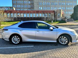 Toyota Camry 2022 in Riga, with an engine capacity of 2.50 L and mileage of 68 thousand km for 23700 €, photo 3 on AUTOMOTO.COM.LV