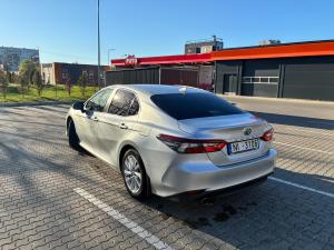 Toyota Camry 2022 in Riga, with an engine capacity of 2.50 L and mileage of 68 thousand km for 23700 €, photo 5 on AUTOMOTO.COM.LV