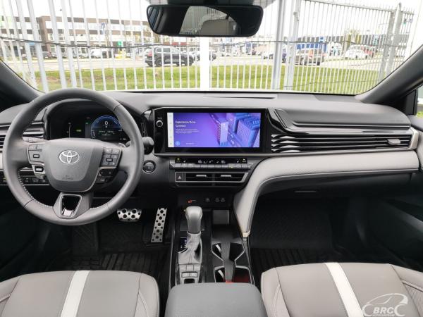 Toyota Camry 2025 Klaipėda, ar dzinēja tilpumu 2.49 L un nobraukumu 9 tūkst. km par 34900 €, foto 4 vietnē AUTOMOTO.COM.LV