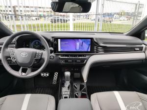 Toyota Camry 2025 Klaipėda, ar dzinēja tilpumu 2.49 L un nobraukumu 9 tūkst. km par 34900 €, foto 5 vietnē AUTOMOTO.COM.LV